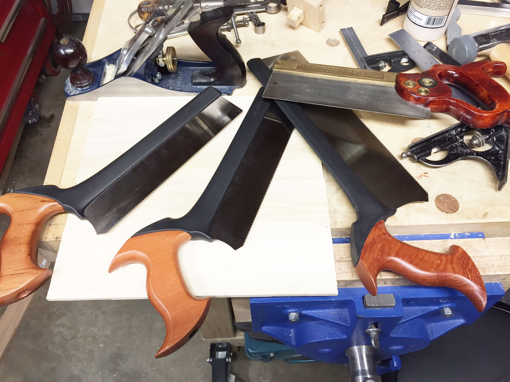 Tool Review: Veritas Dovetail and Carcass Saws – Highland Woodworking Blog