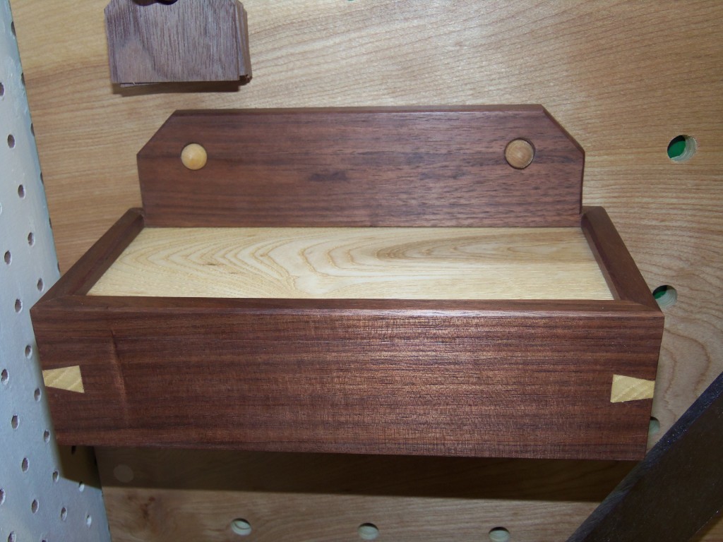 ax wall peg box – Highland Woodworking Blog